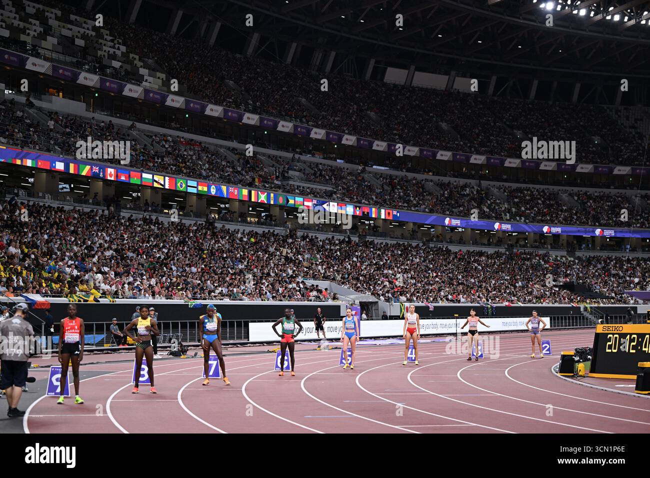 (L-R) Nelly JEPKOSGEI (BRN), Kelly-Ann BECKFORD (JAM), Shafiqua MALONEY ...