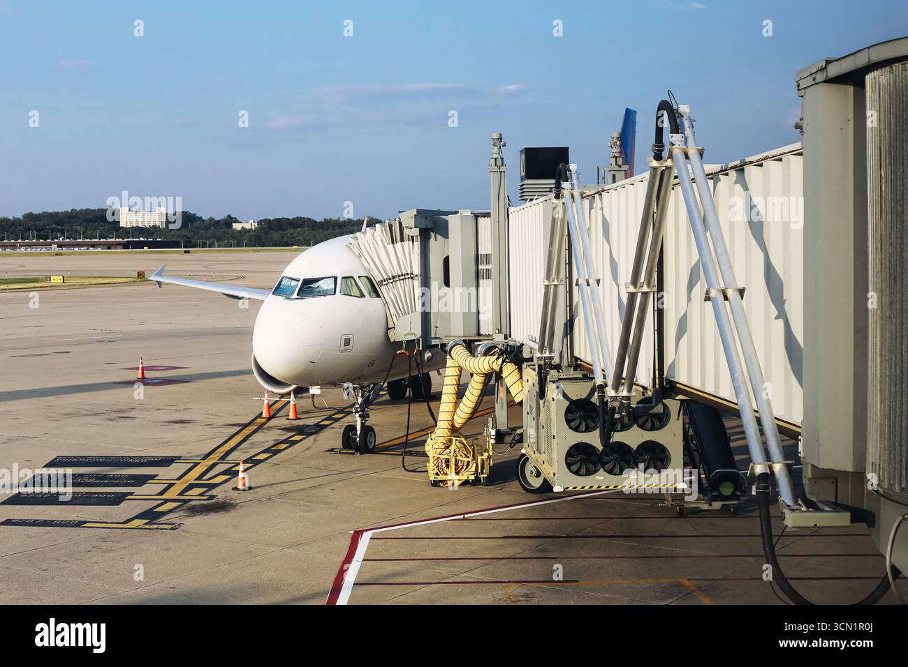 Airplaneground hi-res stock photography and images - Alamy