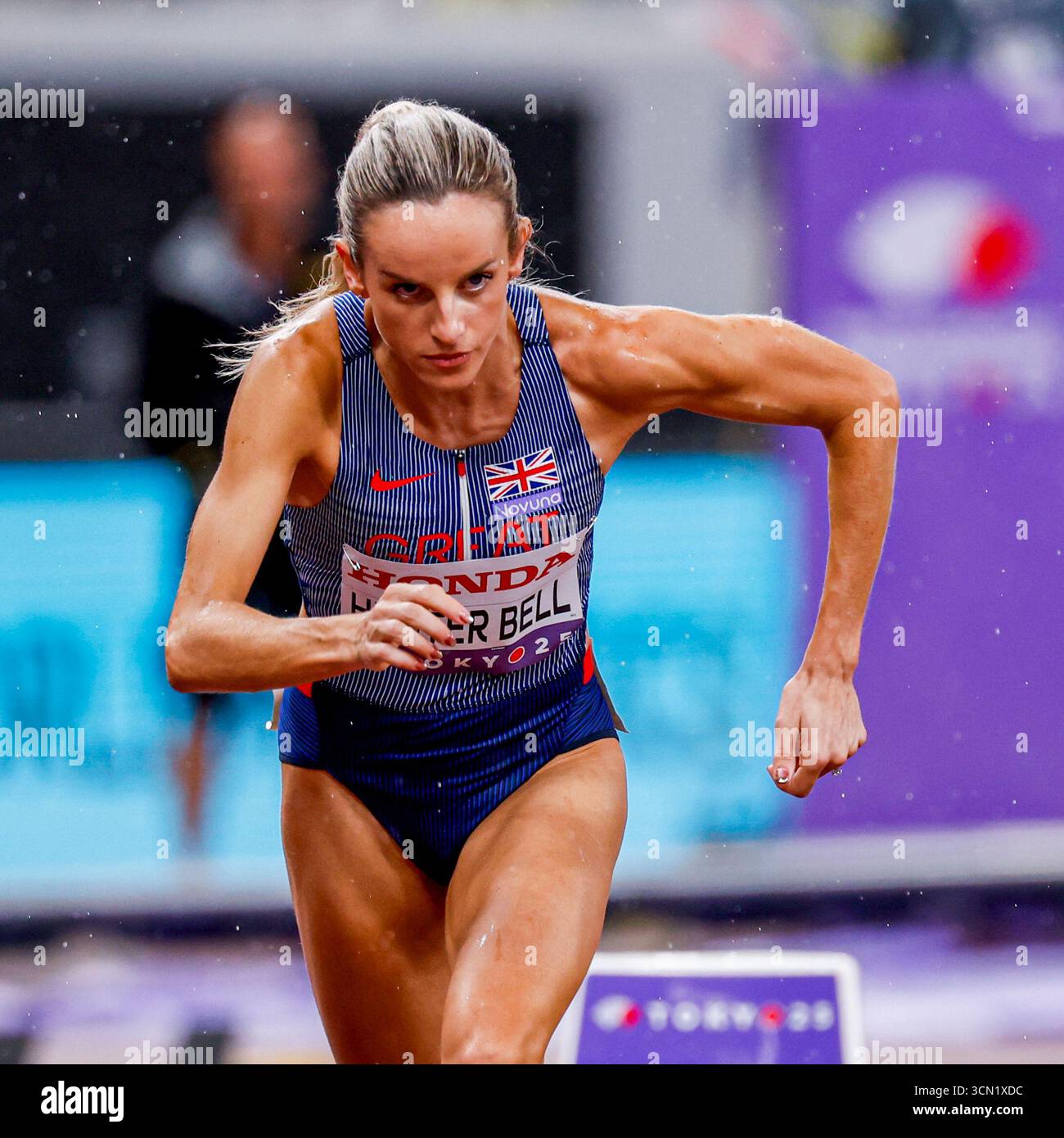 Georgia Hunter Bell of Great Britain competing in the Women's 800 ...
