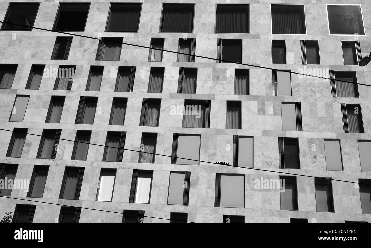 18.09.2025, Strassen Fotos Muenchen, im Bild: Koenigshof Hotel am ...