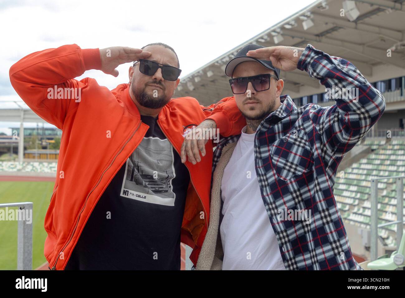 Die Berliner Rapper Die Bierbrudis Zain Stief und Robin Jurgaitis L-R ...
