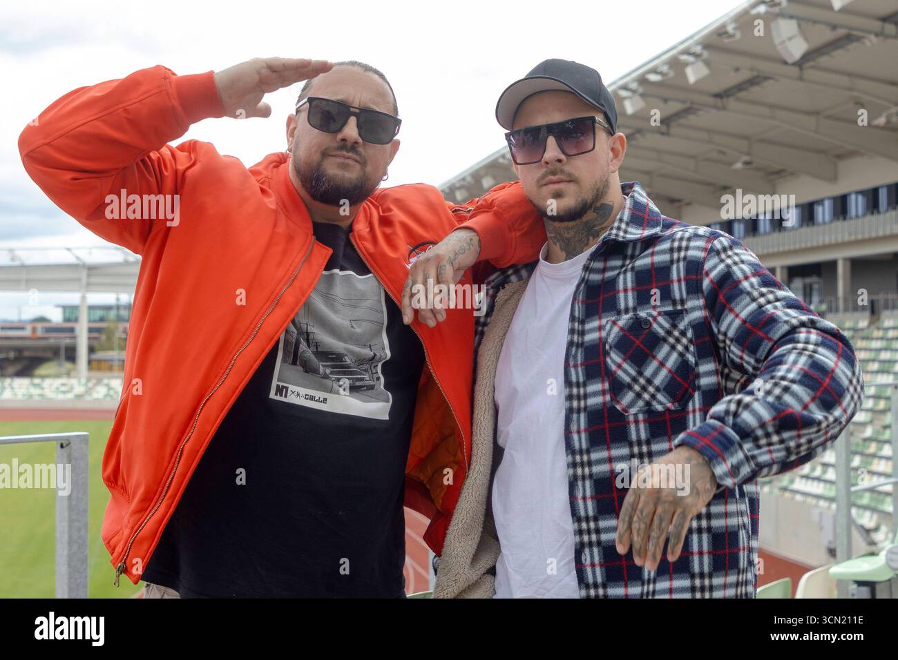 Die Berliner Rapper Die Bierbrudis Zain Stief und Robin Jurgaitis L-R ...