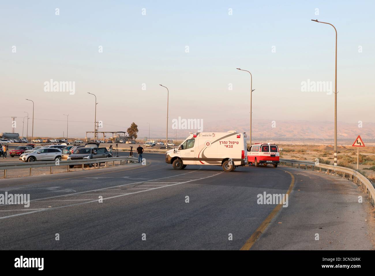 Jerusalem. 18th Sep, 2025. Emergency personnel work at the scene of an ...