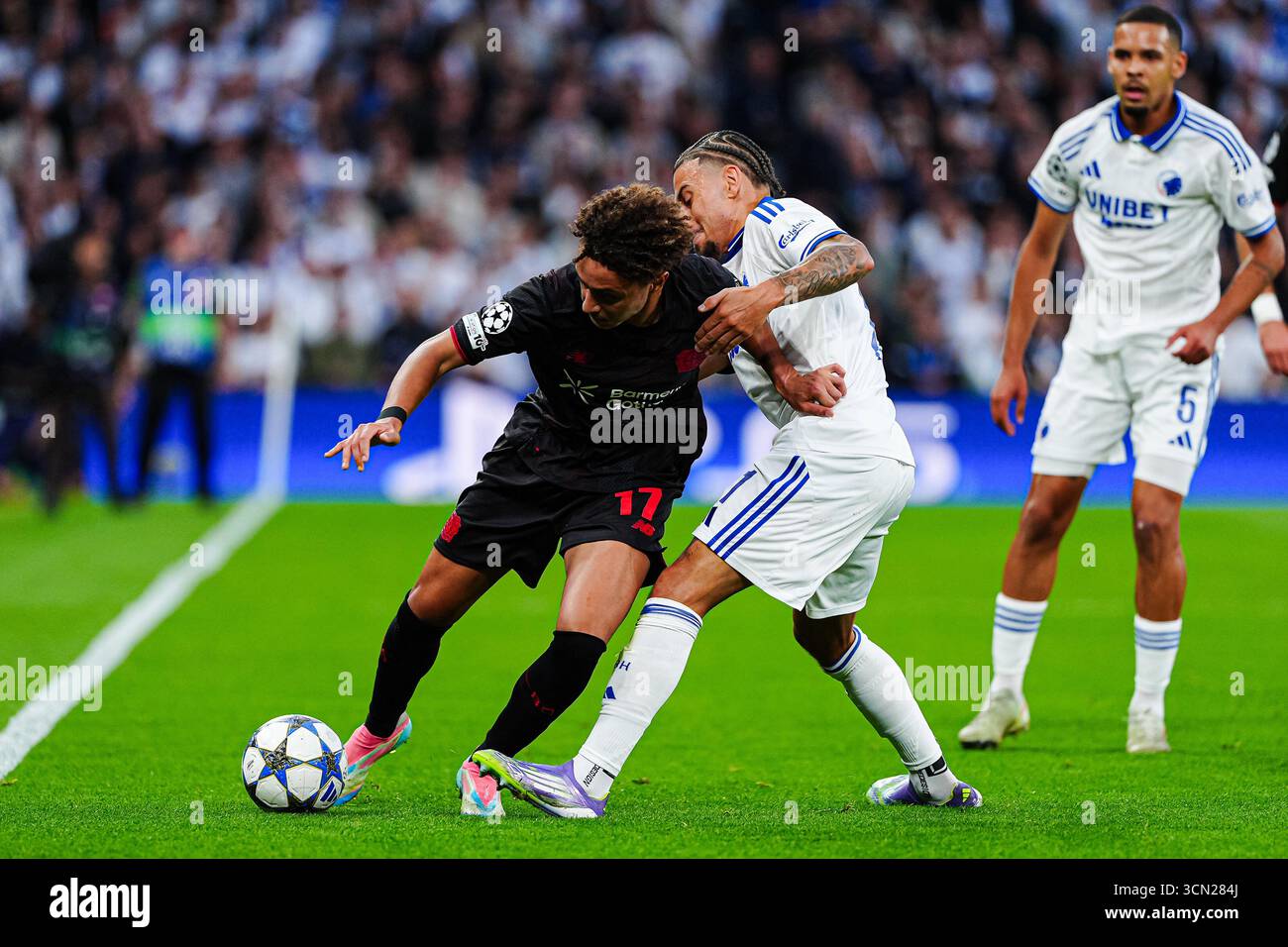 Eliesse Ben Seghir (Bayer 04 Leverkusen, #17), Jordan Larsson (FC ...