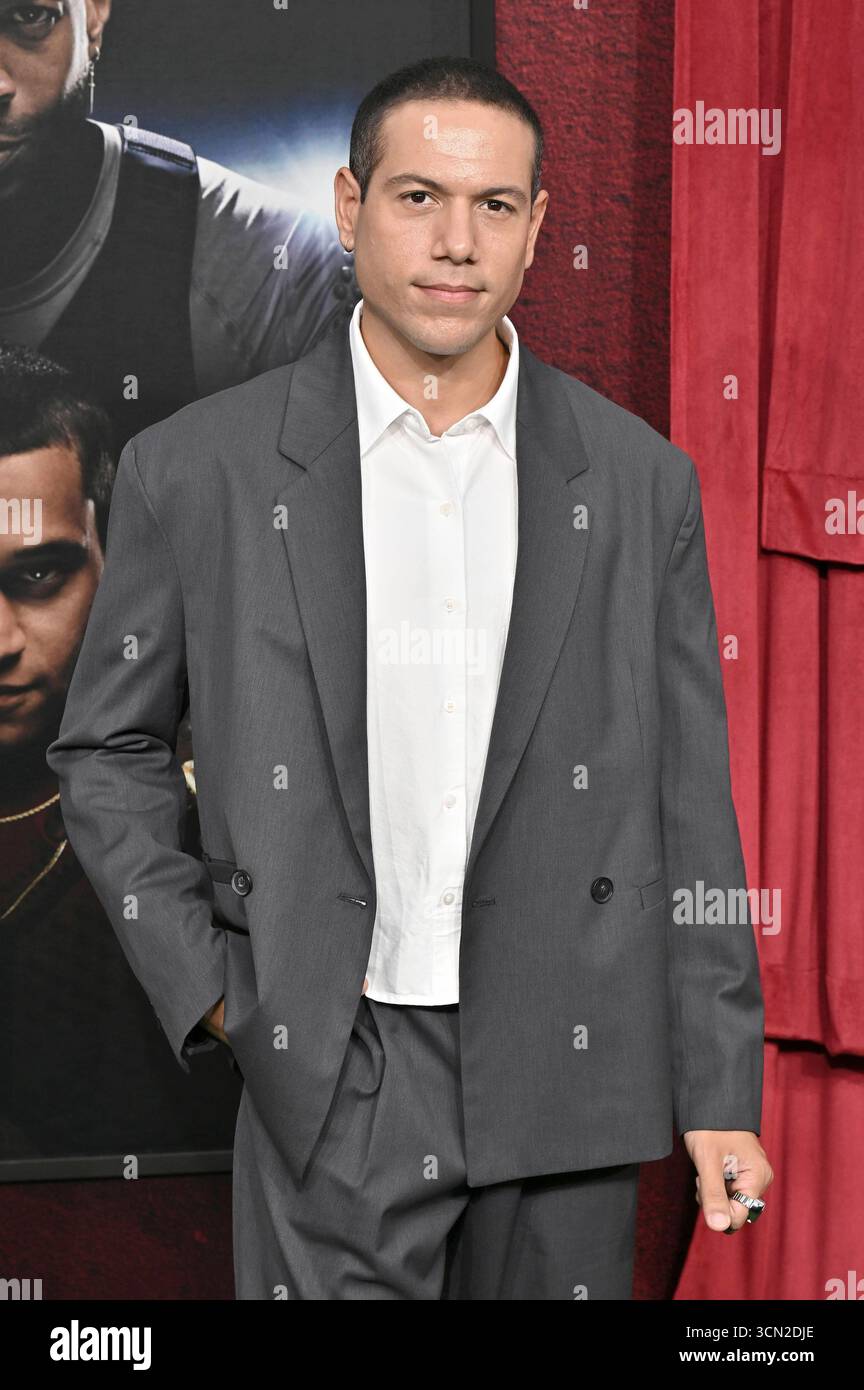 Ivan Emilio bei der Premiere des Kinofilms Him - Der Größte aller ...