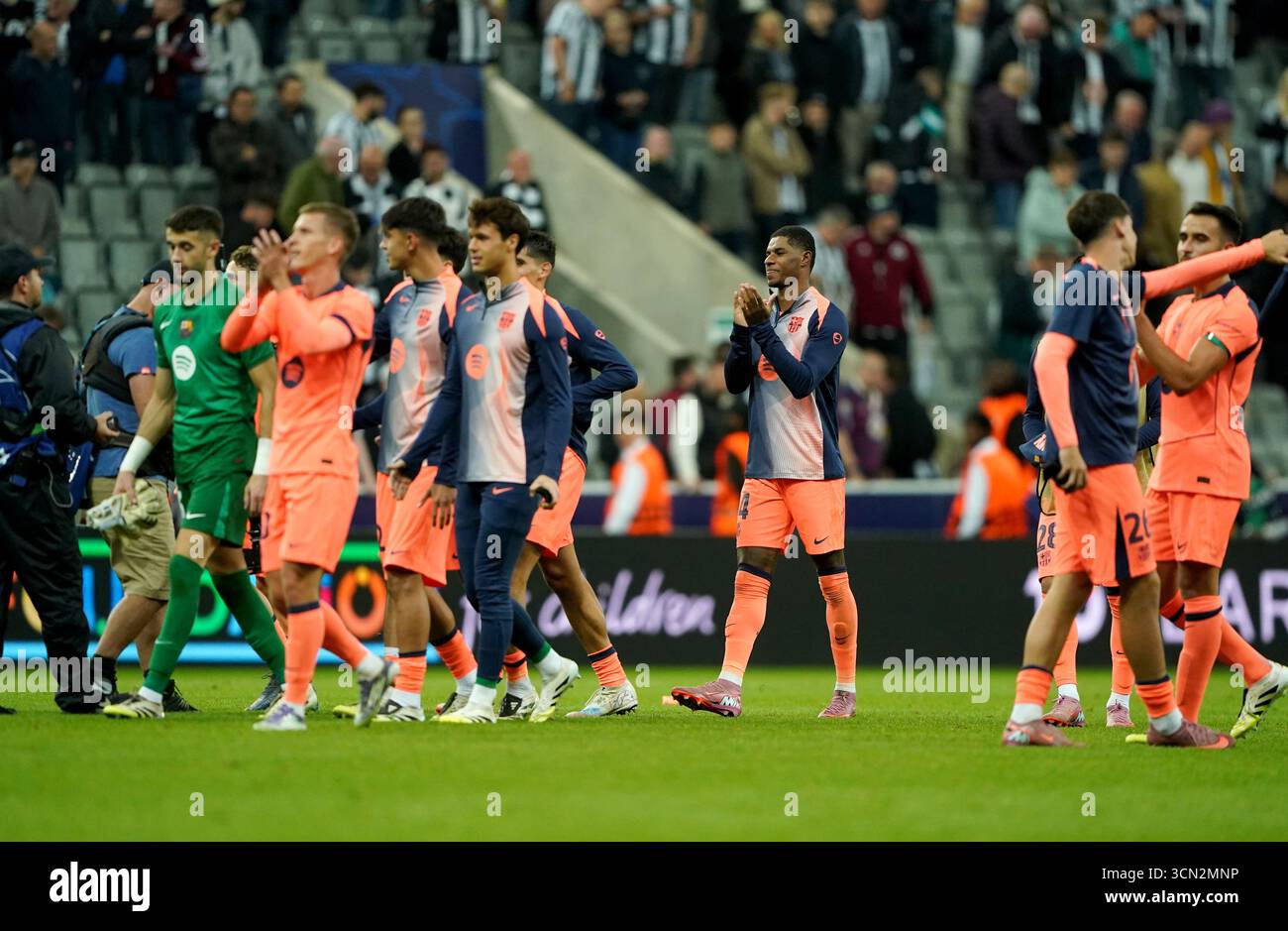 Barcelona players acknowledge the crowd at the final whistle after the ...