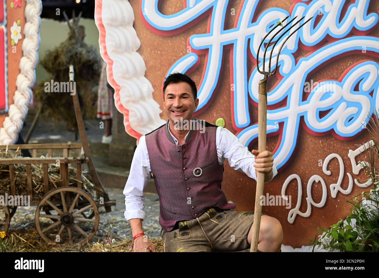 Munich, Germany. 18th Sep, 2025. Singer Lucas Cordalis sits in the ...