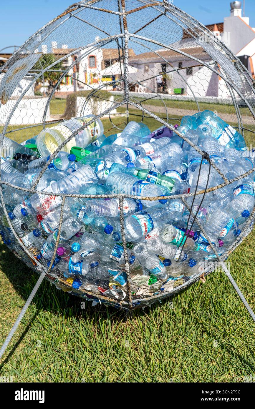 Sammelbehälter für PET Flaschen, Behälter, Palstikflaschen, Portugal ...