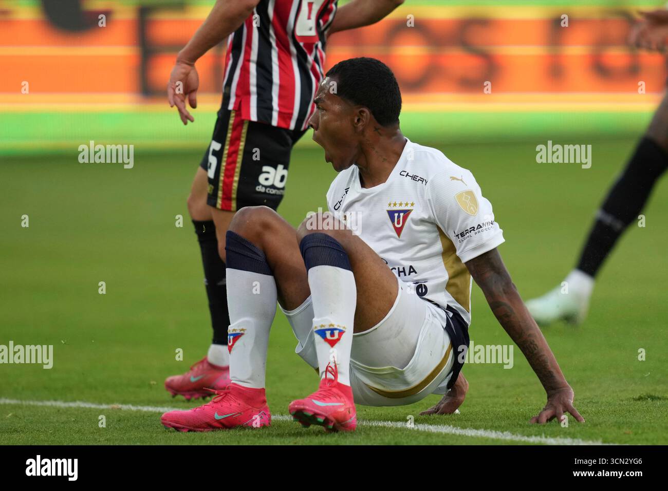 Bryan Ramirez of Ecuador's Liga Deportiva Universitaria celebrates ...