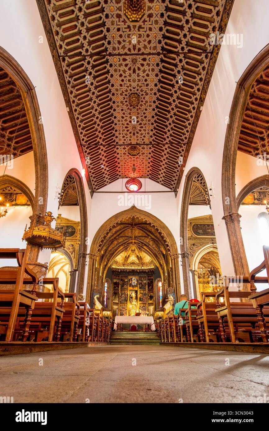 Portugal madeira cathedral lady hi-res stock photography and images - Alamy