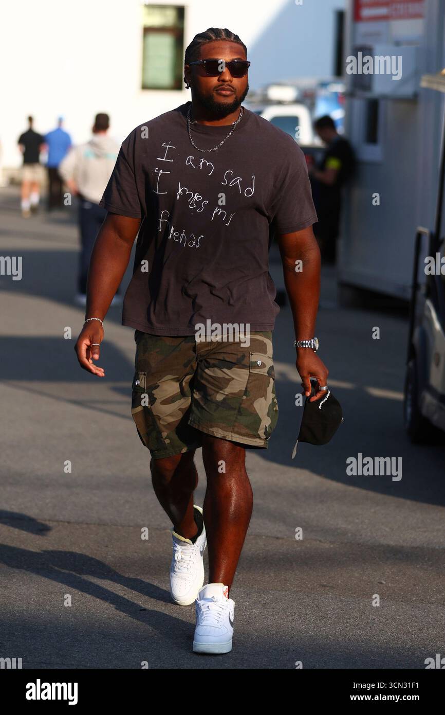 Buffalo Bills fullback Reggie Gilliam (41) arrives at the stadium ...