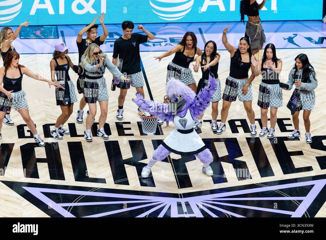 SAN JOSE, CA - SEPTEMBER 17: Golden State Valkyries mascot Violet ...