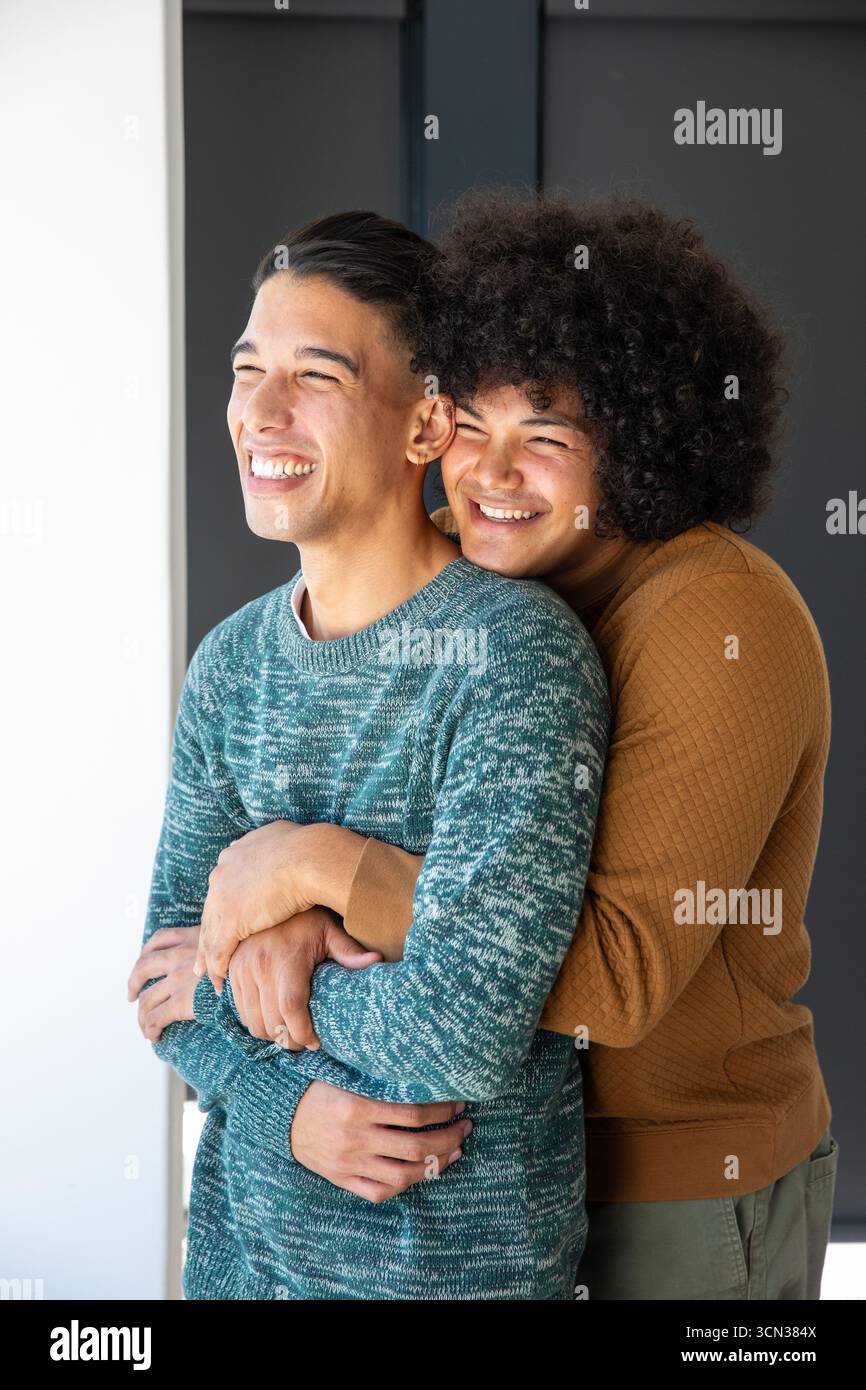 Two men wearing casual hi-res stock photography and images - Alamy