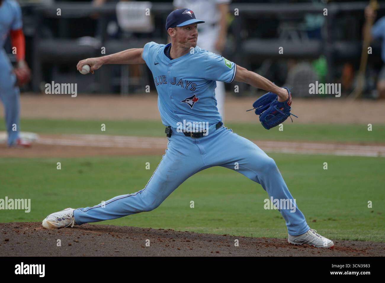 Tampa, FL USA: Toronto Blue Jays pitcher Chris Bassitt (40) delivers a ...