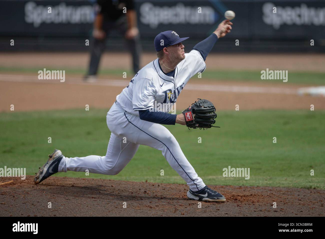 Tampa, Florida, USA. 18th Sep, 2025. Tampa Bay Rays pitcher Garrett ...