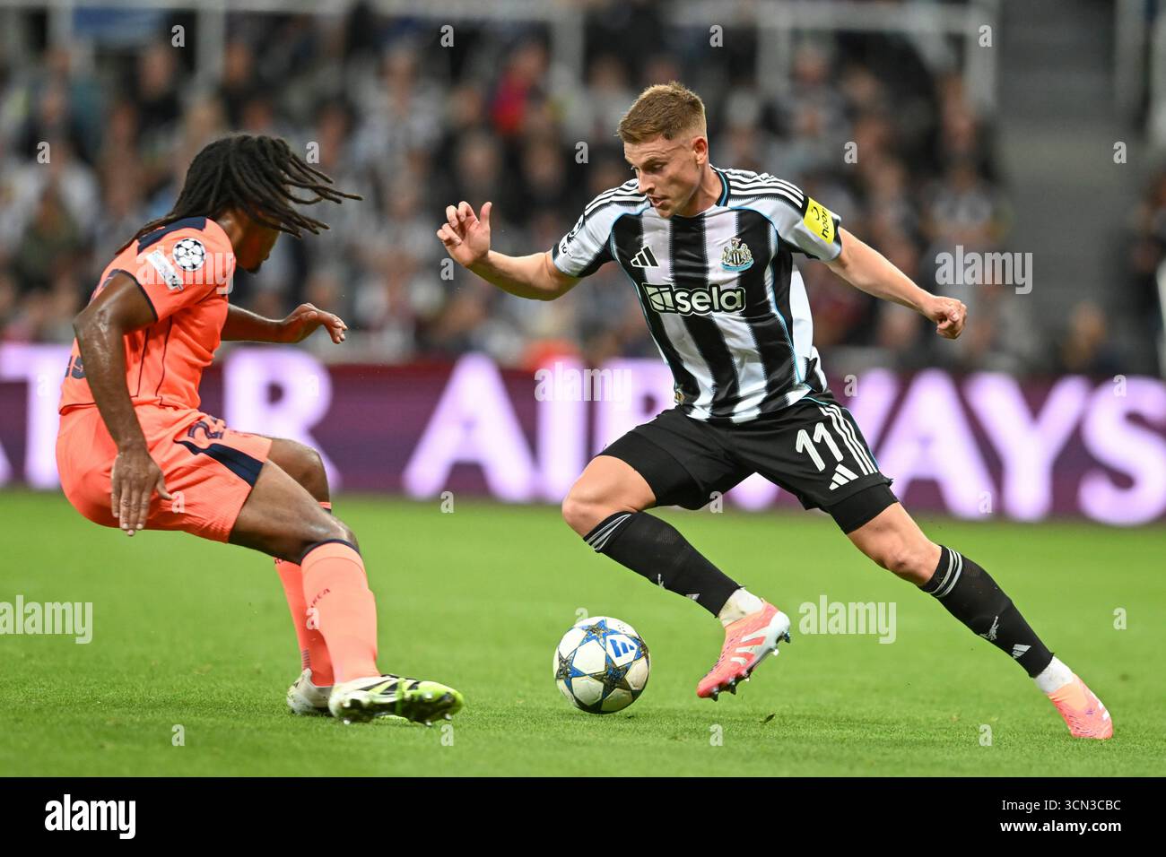 Jules kounde barcelona 2025 hi-res stock photography and images - Alamy