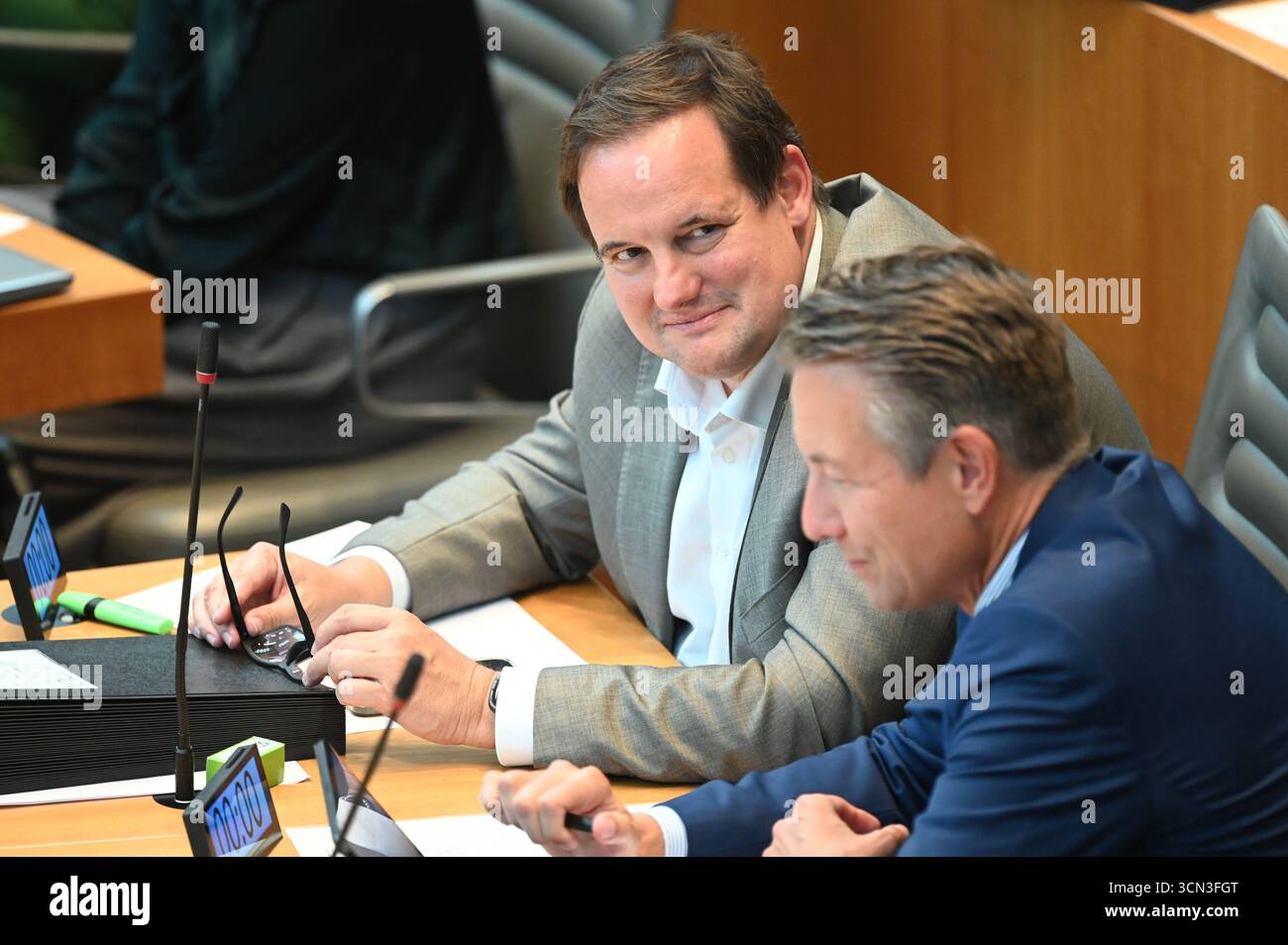left to right Thorsten SCHICK, Chairman of the CDU parliamentary group ...