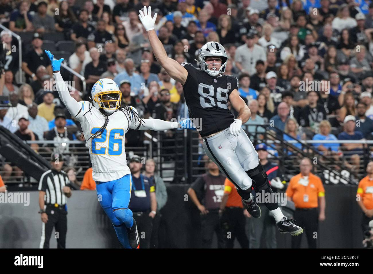 Las Vegas Raiders tight end Brock Bowers (89) jumps for the ball ...