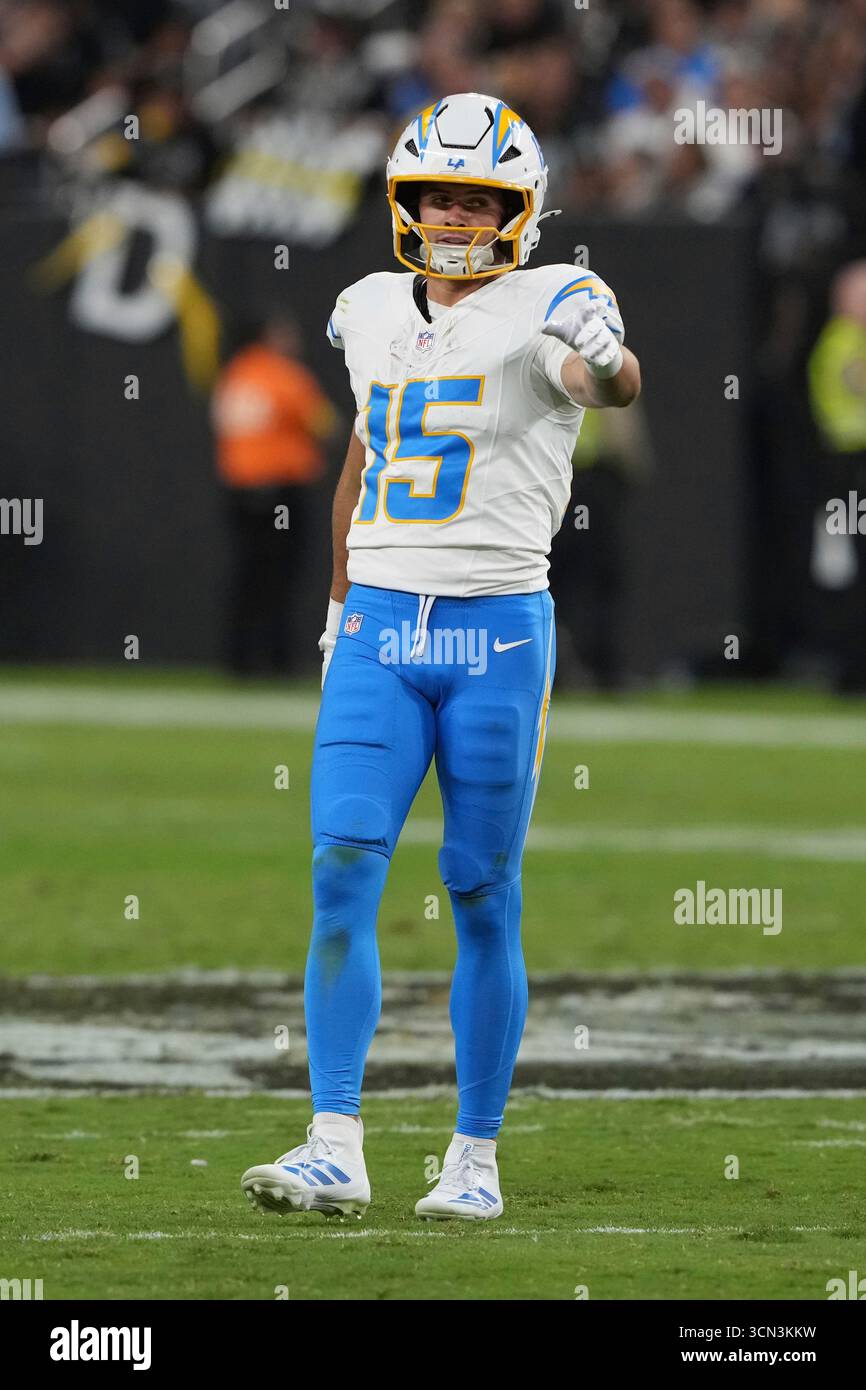 Los Angeles Chargers wide receiver Ladd McConkey (15) lines up against ...
