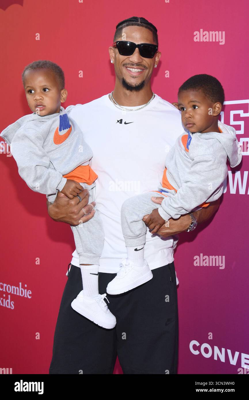 (L-R) Haze Hart, Josh Hart and Hendrix Hart 'Macy's and Rookie In The ...