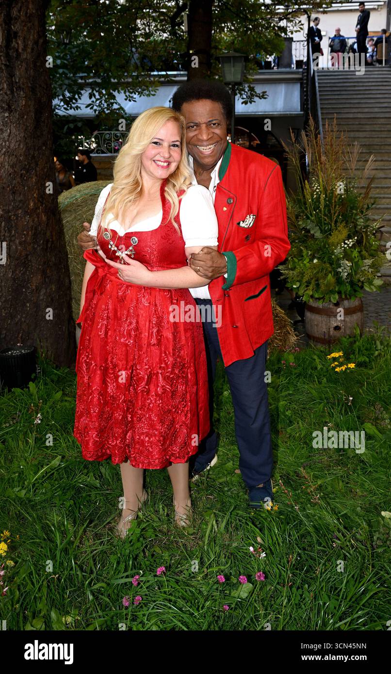 Roberto Blanco mit Frau Luzandra - HeidiFest by Heidi Klum im ...