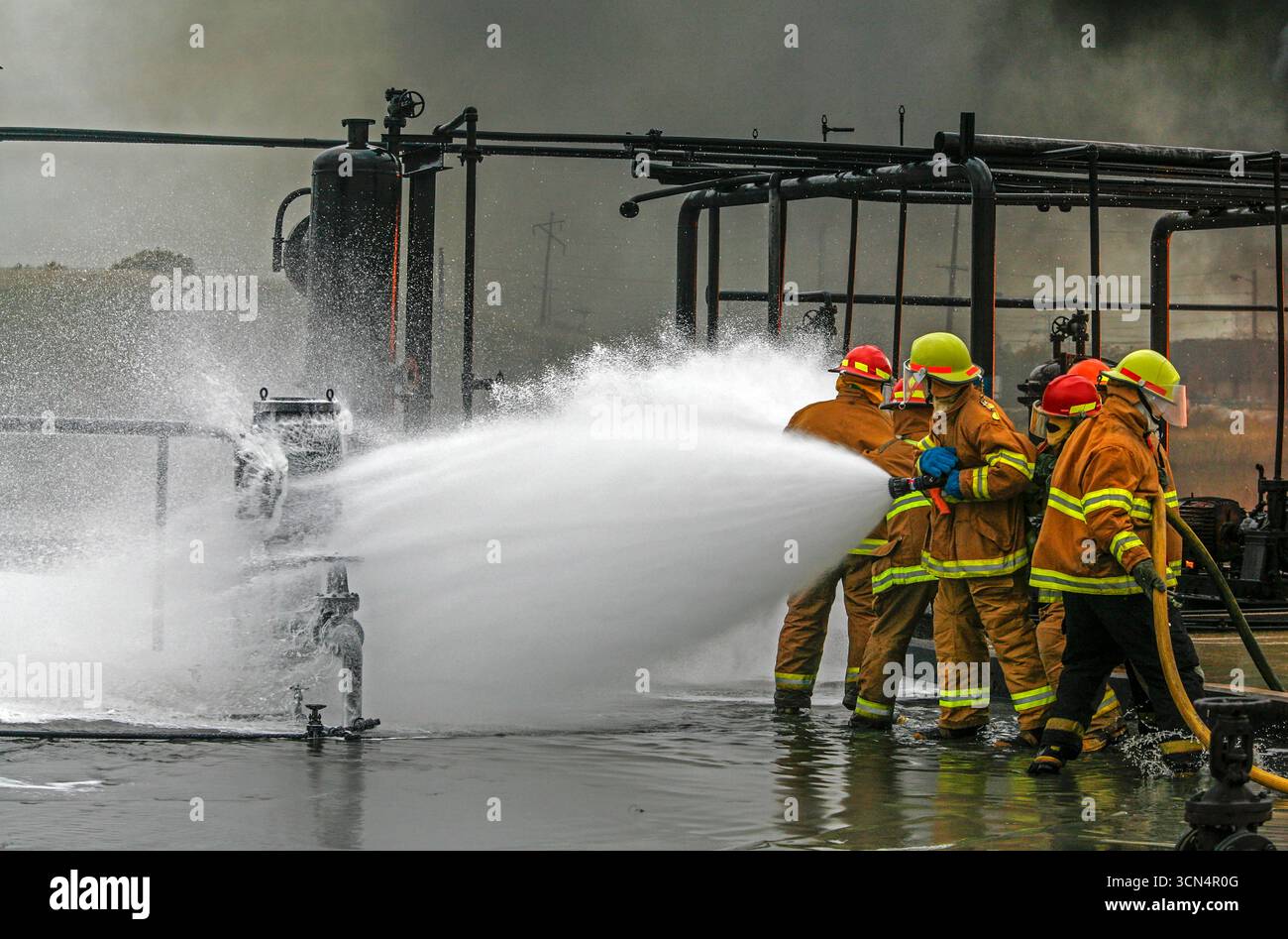 Practice of firefighting hi-res stock photography and images - Alamy