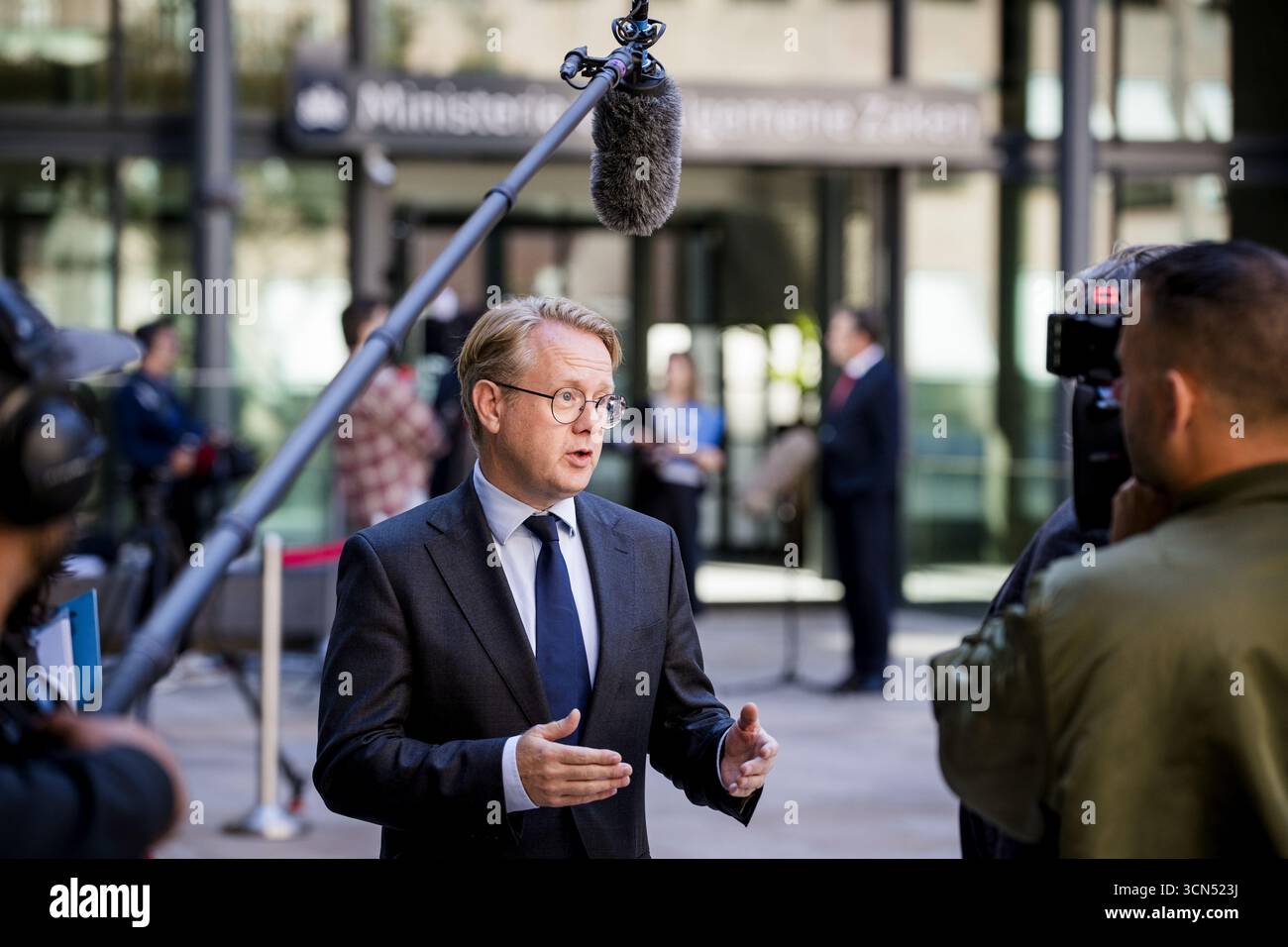 THE HAGUE – Robert Tieman, outgoing Minister of Infrastructure and ...