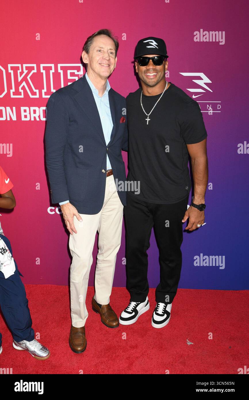 Dave McTague, Russell Wilson at arrivals for Macy s Rookie In The City ...