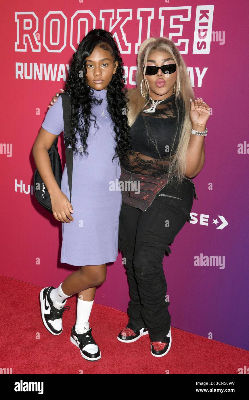 Royal Reign, Lil' Kim at arrivals for Macy s Rookie In The City Fashion ...
