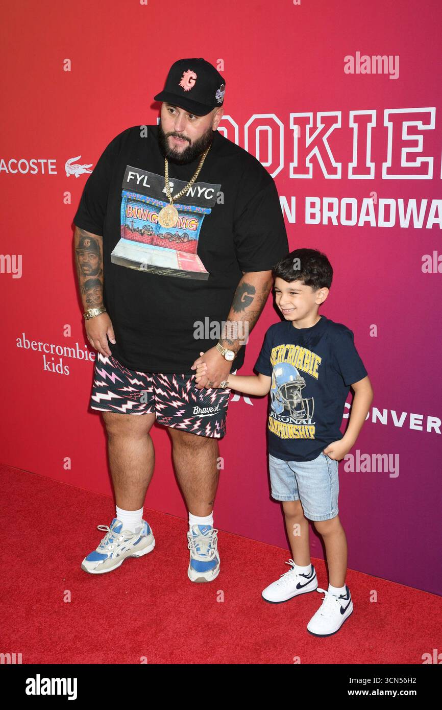 Gorilla nems hi-res stock photography and images - Alamy