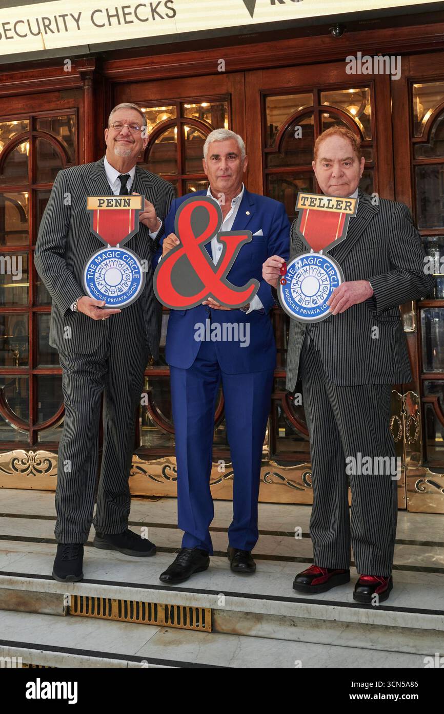 London, UK . 19 September, 2025 . Penn Jillette, Marvin Berglas ...