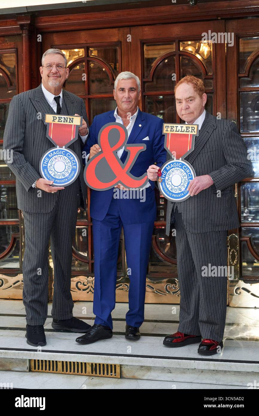 London, UK . 19 September, 2025 . Penn Jillette, Marvin Berglas ...