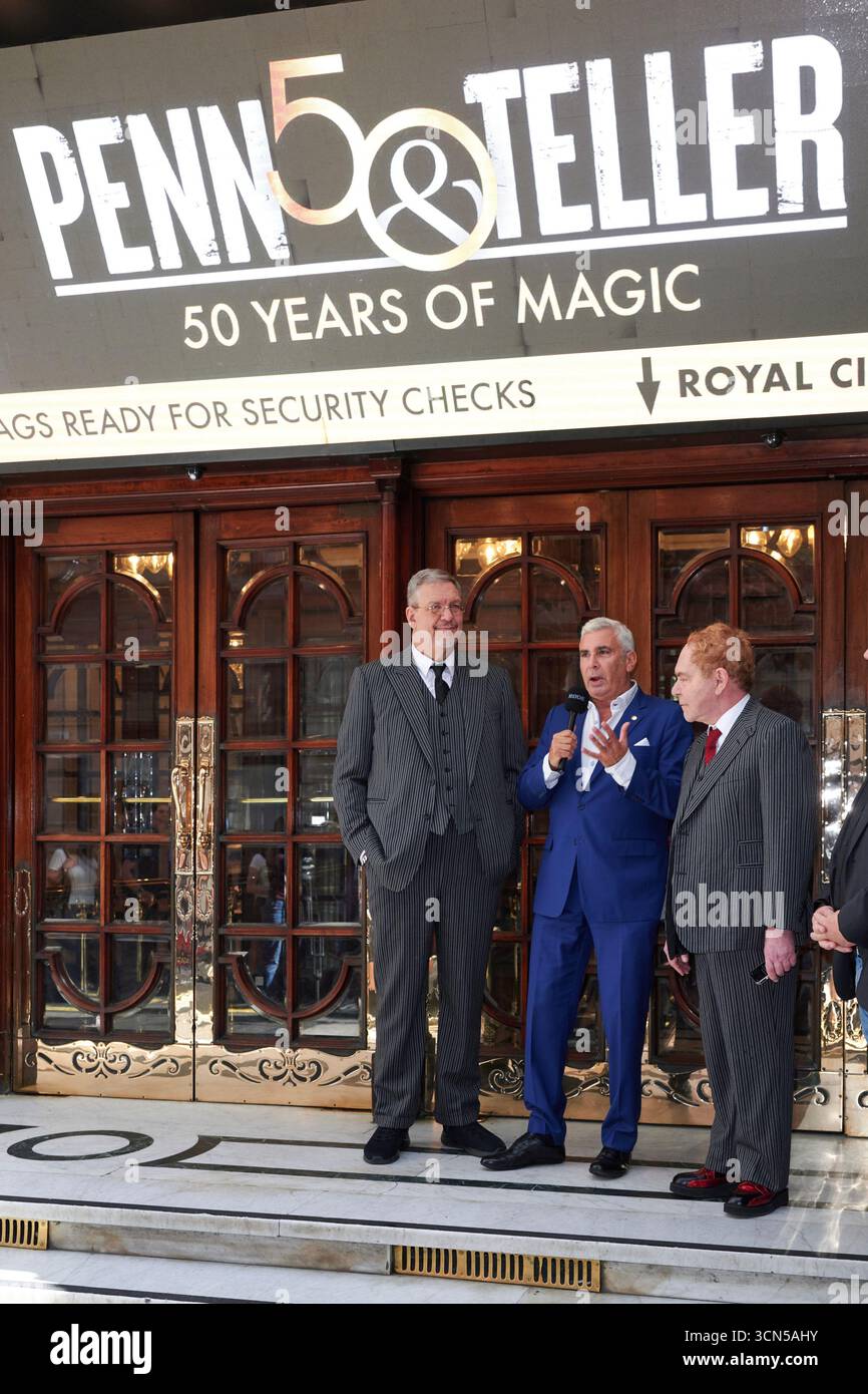 London, UK . 19 September, 2025 . Penn Jillette, Marvin Berglas ...