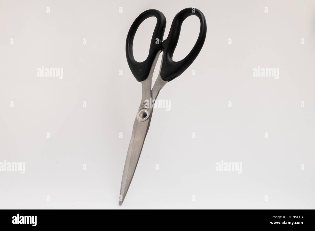 Open sharp scissors hi-res stock photography and images - Alamy