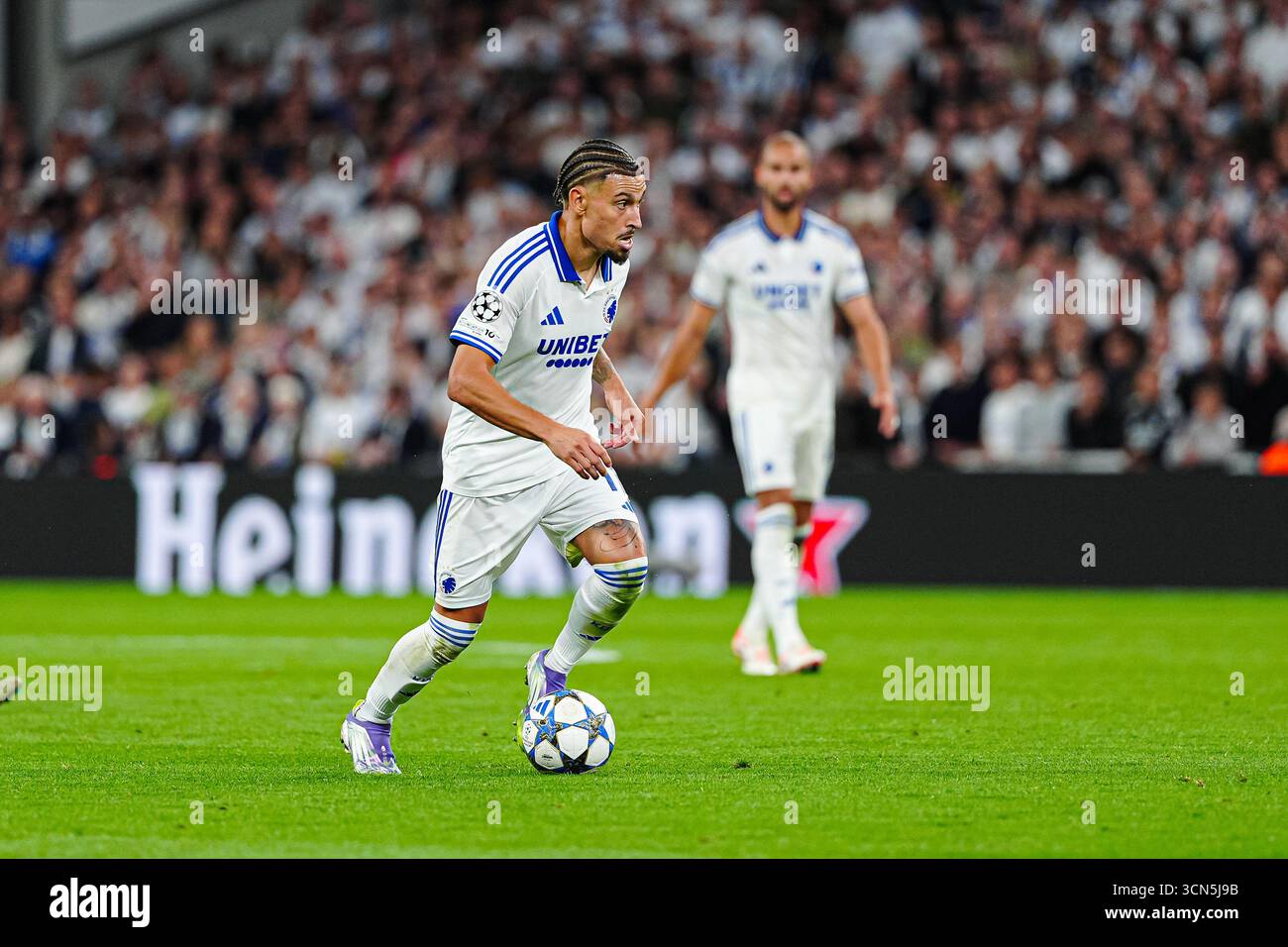 Jordan Larsson (FC Kopenhagen, #11) DEN, FC Kopenhagen vs. Bayer 04 Leverkusen, Fussball, UEFA ...