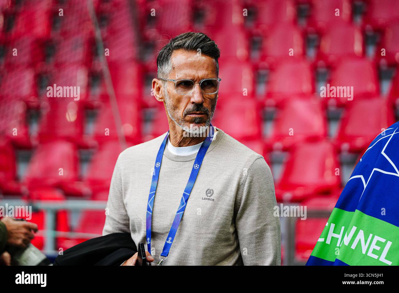 Thomas Eichin (Bayer 04 Leverkusen, Leiter Lizenzbereich) DEN, FC ...