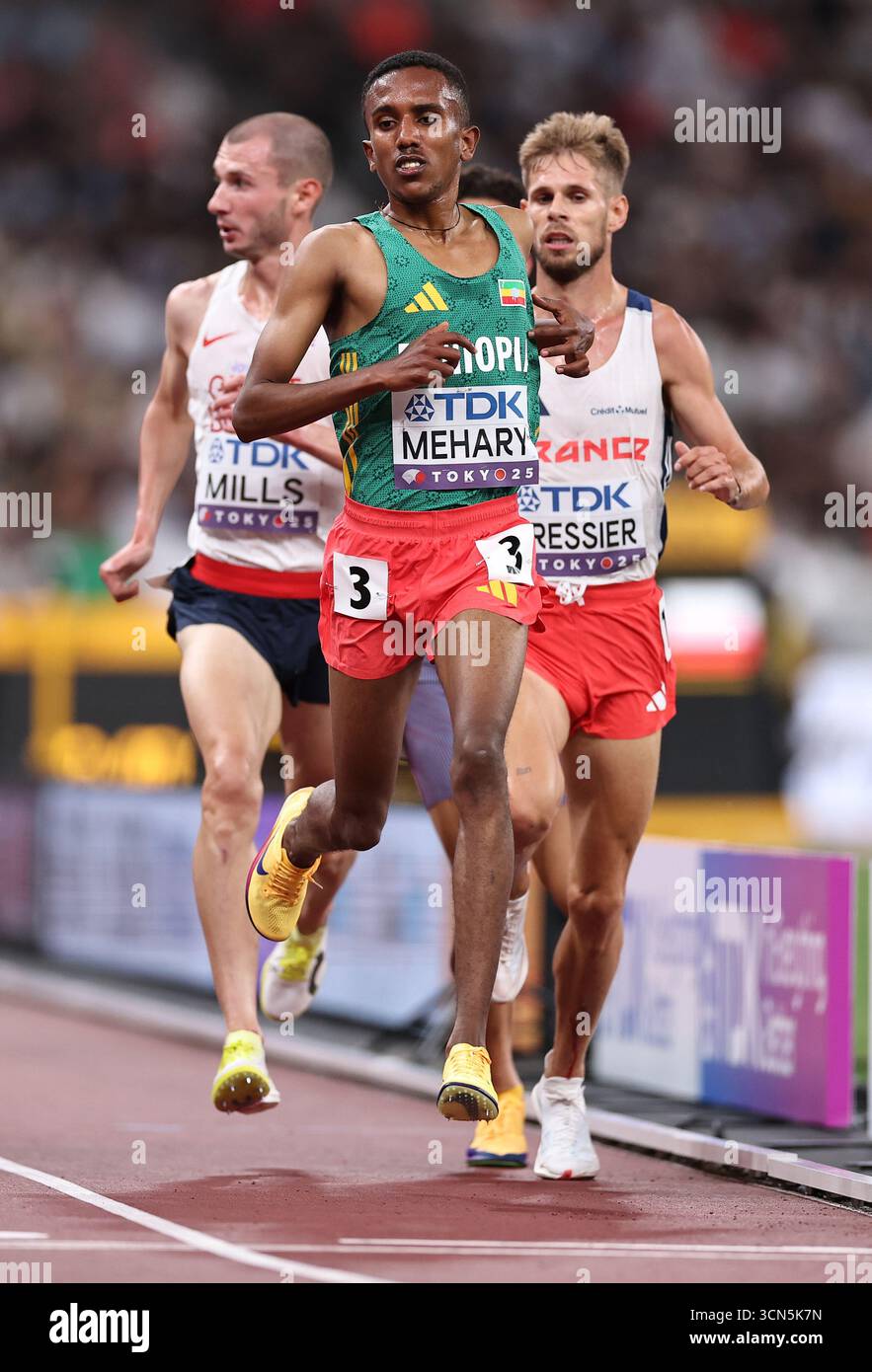(250919) -- TOKYO, Sept. 19, 2025 (Xinhua) -- Biniam Mehary (C) of ...