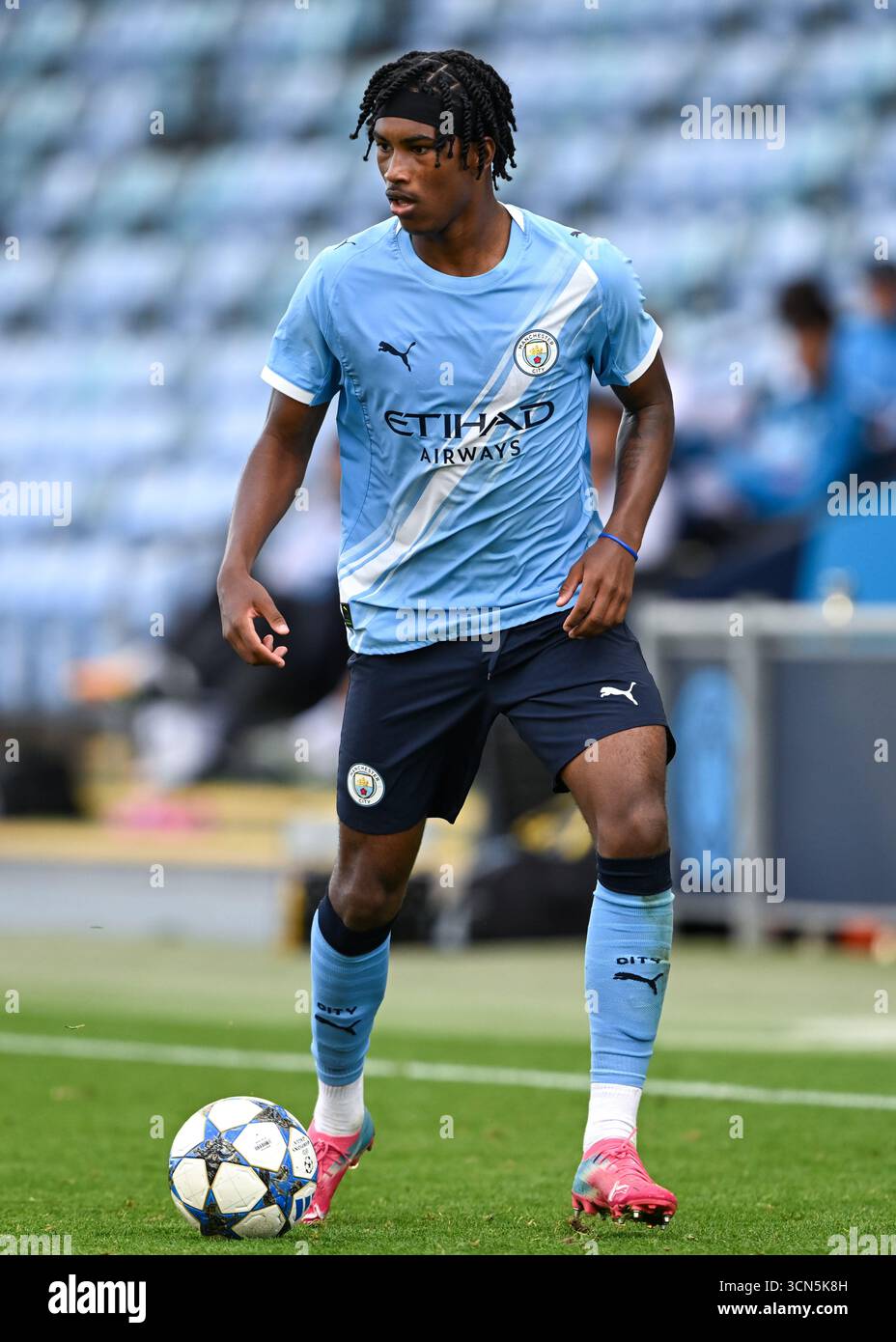 Manchester, England, 18th September 2025. Reigan Heskey of Manchester ...