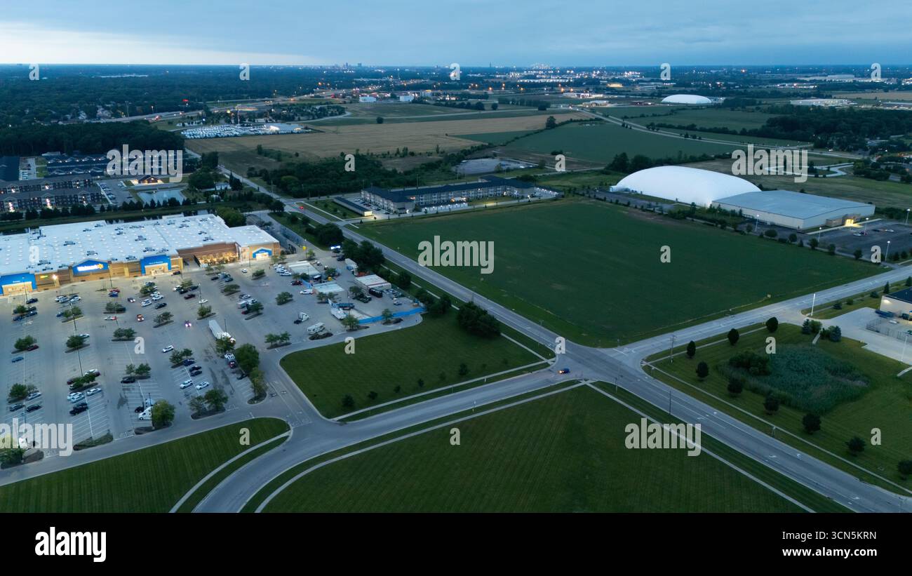Semi rural campus hi-res stock photography and images - Alamy