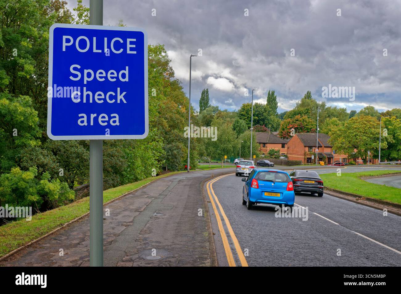 Traffic control signs in hi-res stock photography and images - Alamy