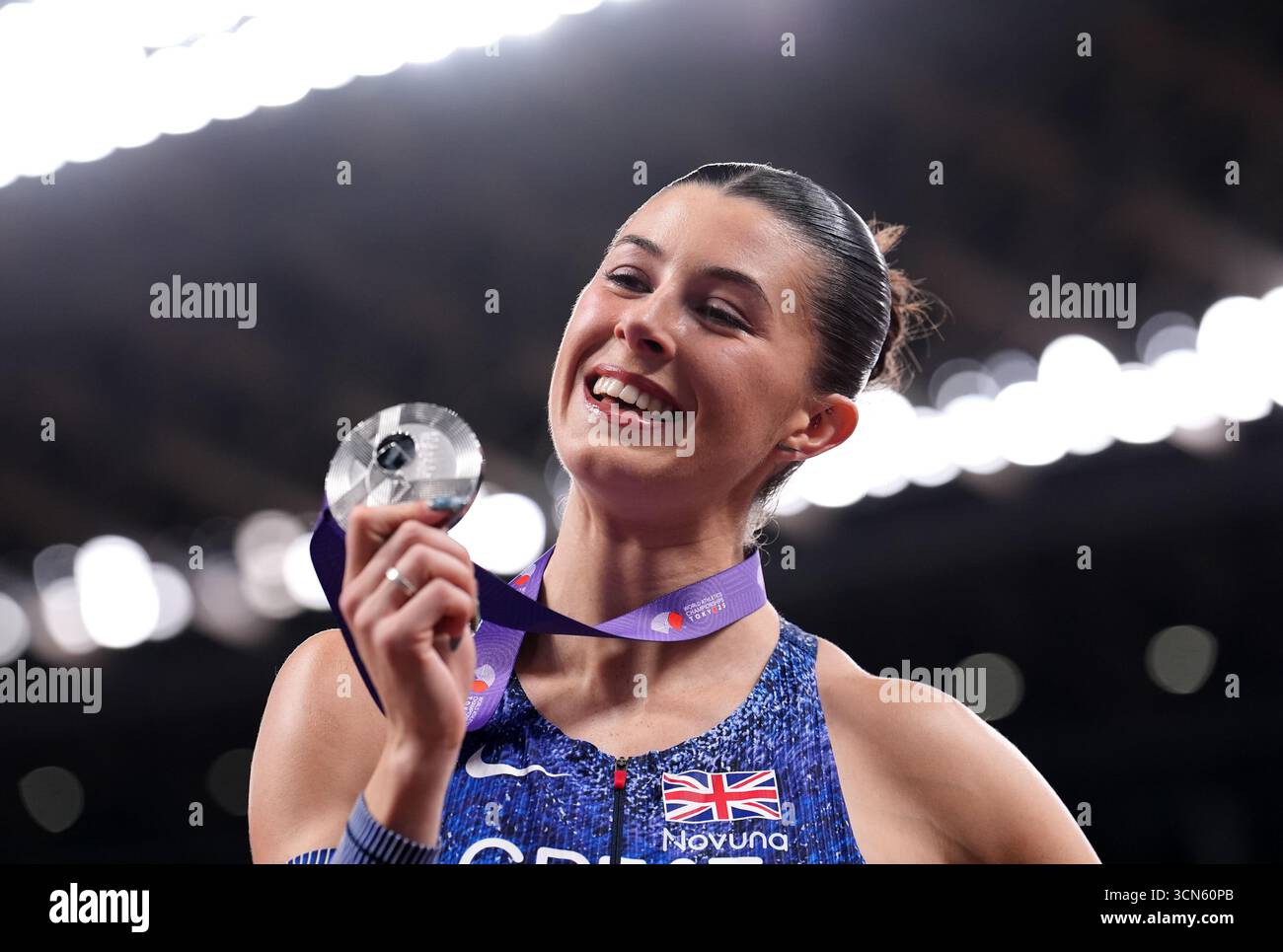 Great Britain's Amy Hunt celebrates silver in the Women's 200 metres on ...