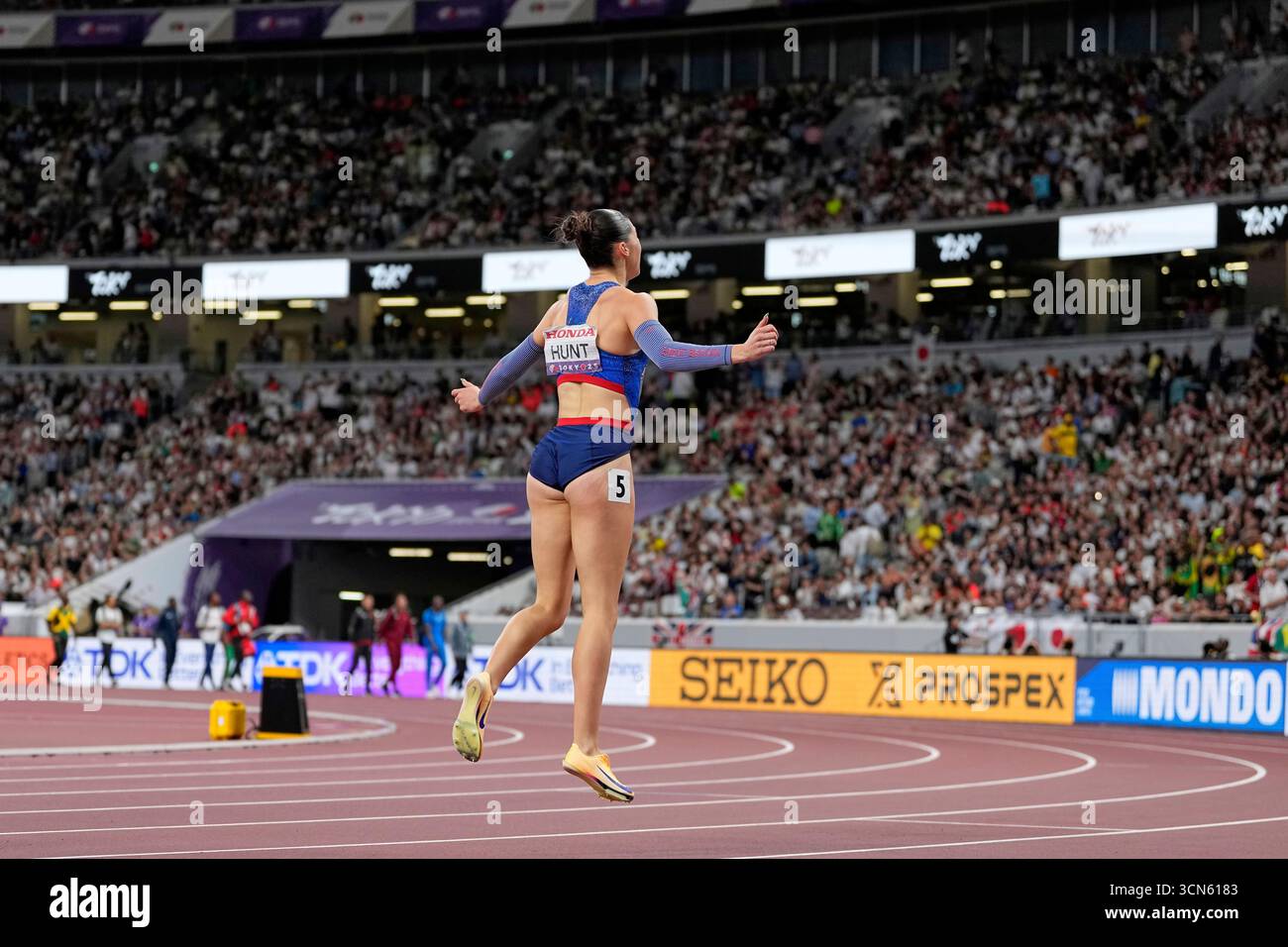 Britain's Amy Hunt celebrates after she won the silver medal in the ...
