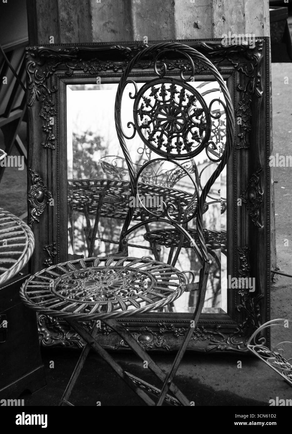 Retail tables Black and White Stock Photos & Images - Alamy