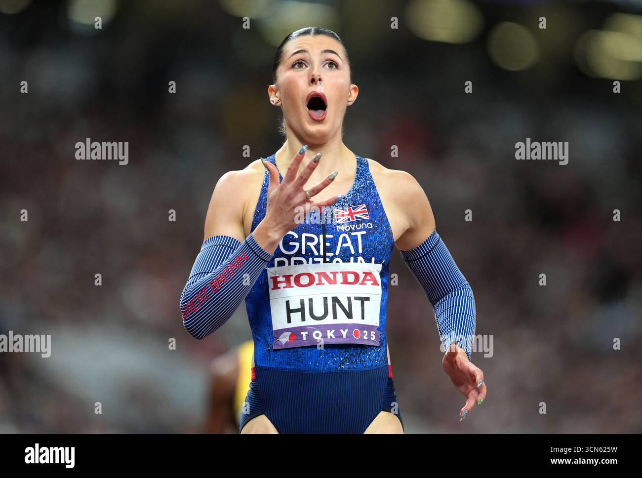 Great Britain's Amy Hunt celebrates silver in the Women's 200 metres on ...