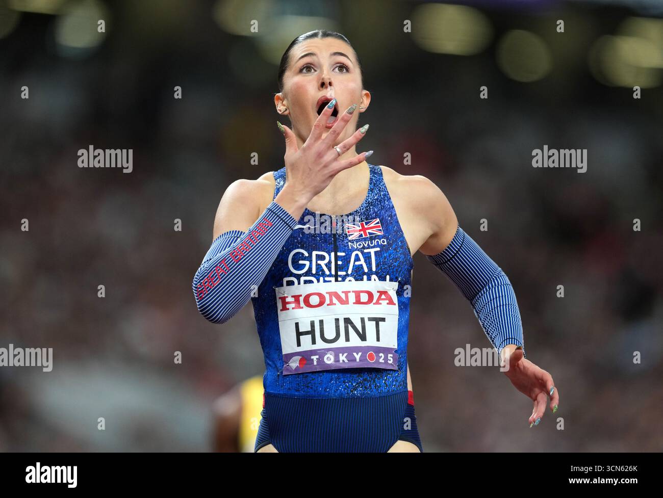 Great Britain's Amy Hunt celebrates silver in the Women's 200 metres on ...