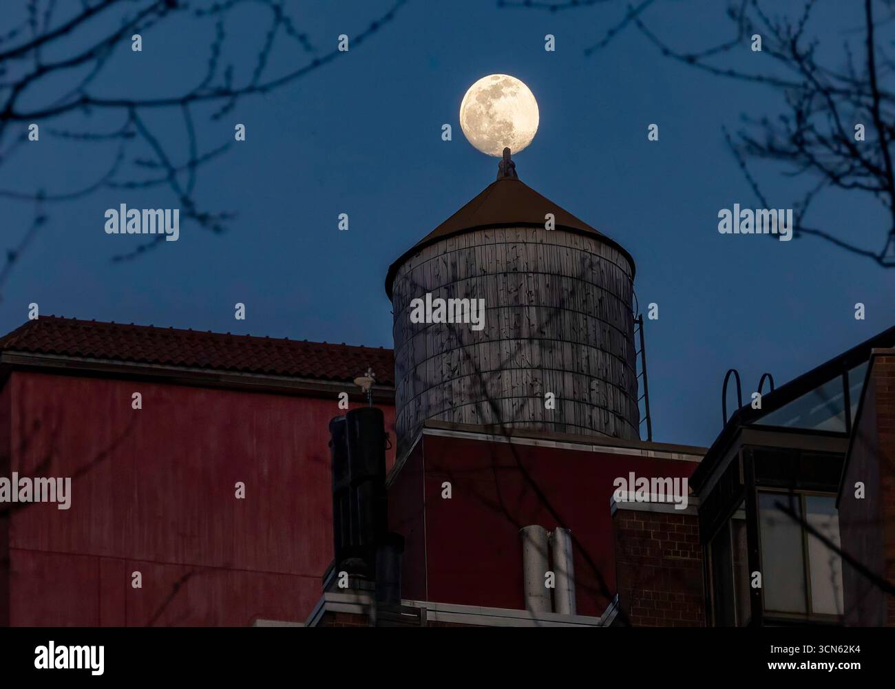 View radiant full moon hi-res stock photography and images - Alamy