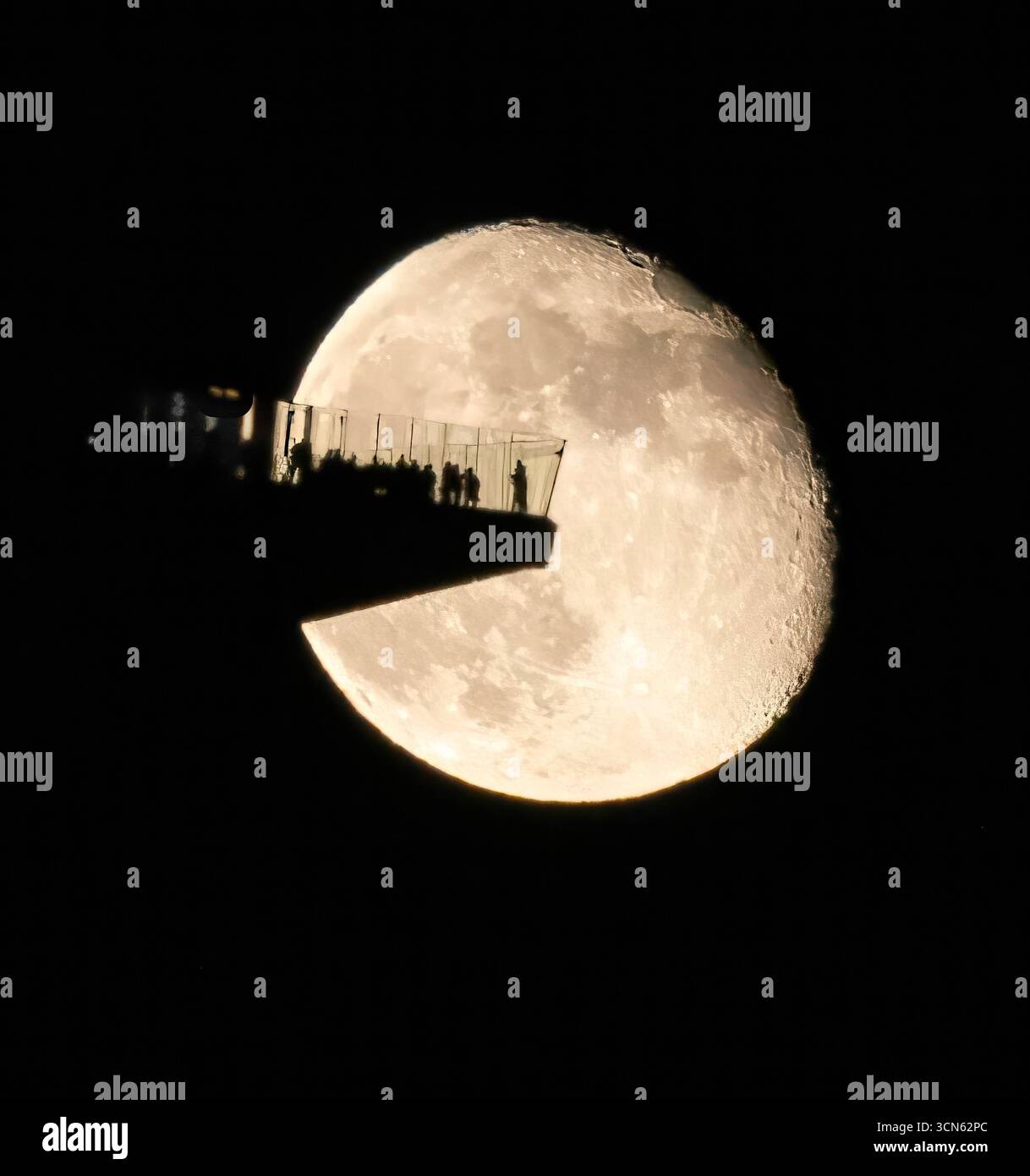 Tiny figures in a landscape hi-res stock photography and images - Alamy