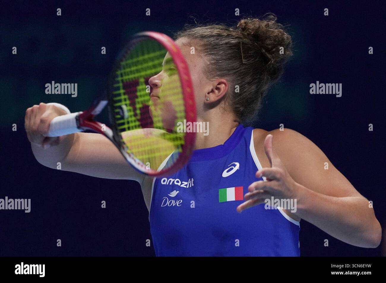 Jasmine Paolini, of Italy returns a forehand shot to Elina Svitolina ...