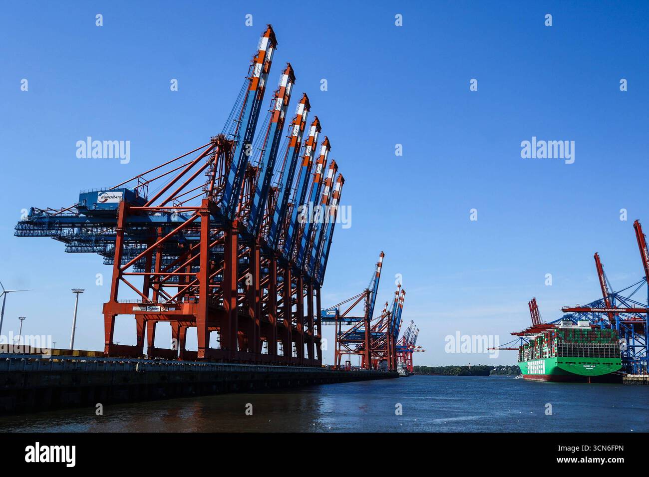Stockbilder 09/2025 Container Terminal am Hamburger Hafen *** Stock ...