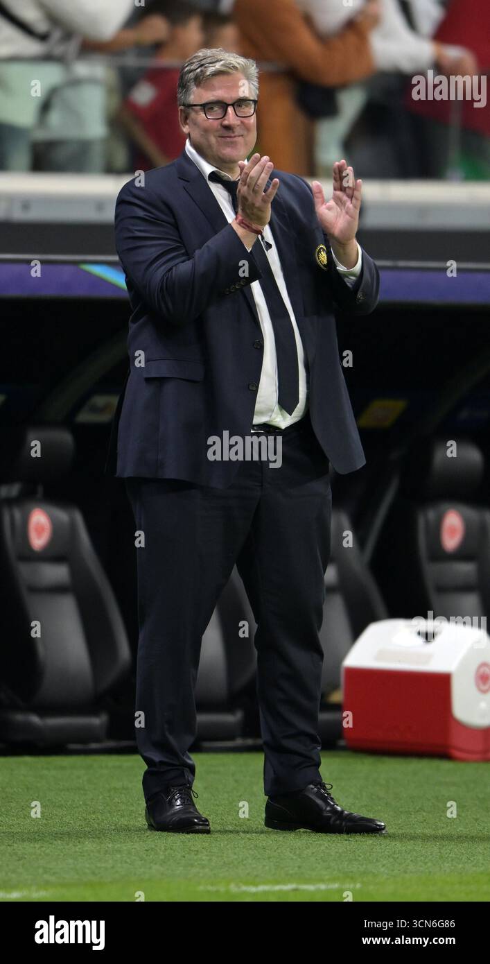 Eintracht Frankfurt Vorstand. Axel. Hellmann bei der Verabschiedung ...